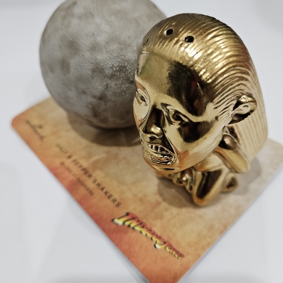 Hallmark | Dining | Indiana Jones Salt And Pepper Shakers Lucas Film ...